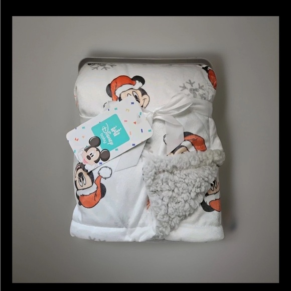 Disney | Bedding | Disney Mickey Mouse Santa Blanket White Red Gray ...